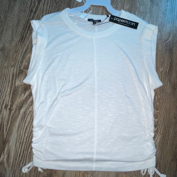Papermoon | Tops | White Short Sleeve Top With Sinched Sides | Poshmark